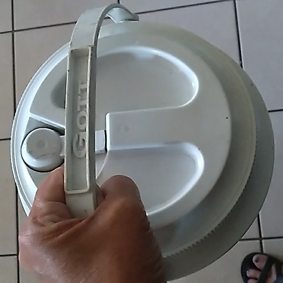 Vintage | Kitchen | Vintage Gott 2 Gal Water Cooler Model 526 | Poshmark